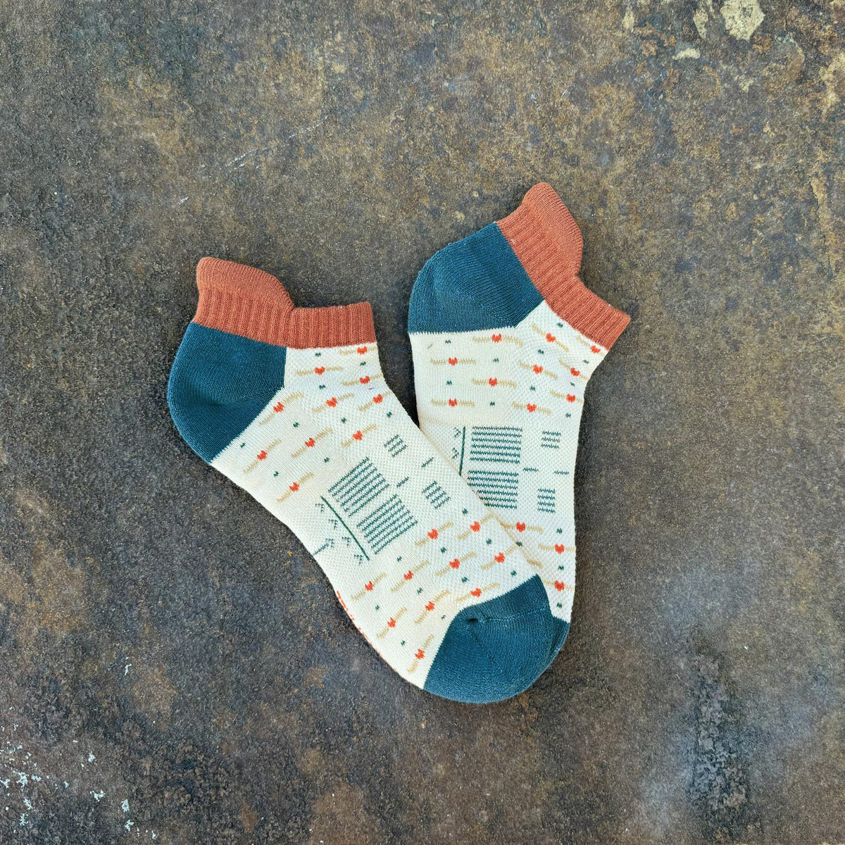 Airplane Ankle Socks - Propeller Hearts